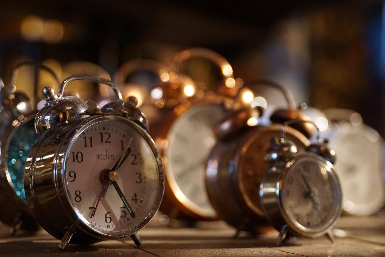 DevOpsChat Articles - Obtaining and Storing Time-Series Data with Python DevOpsChat Articles - Obtaining and Storing Time-Series Data with Python