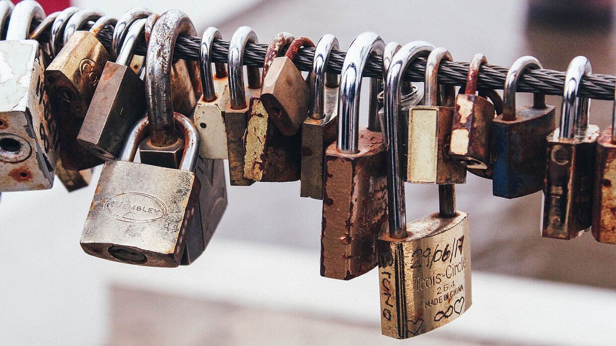 DevOpsChat Articles - Q&A: What Is Zero Trust? DevOpsChat Articles - Q&A: What Is Zero Trust?